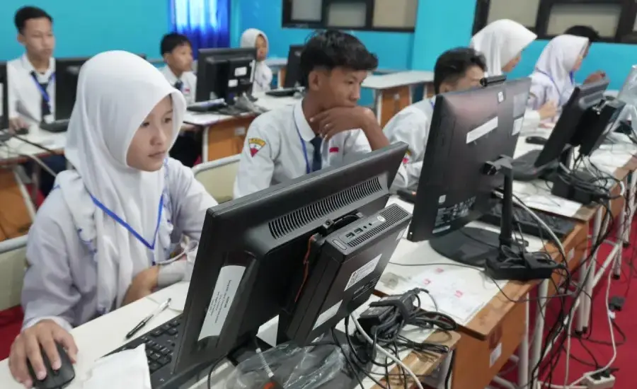 Dispendik Surabaya Pastikan Hari Perdana TKA SMP 2026 Berjalan Tertib ...